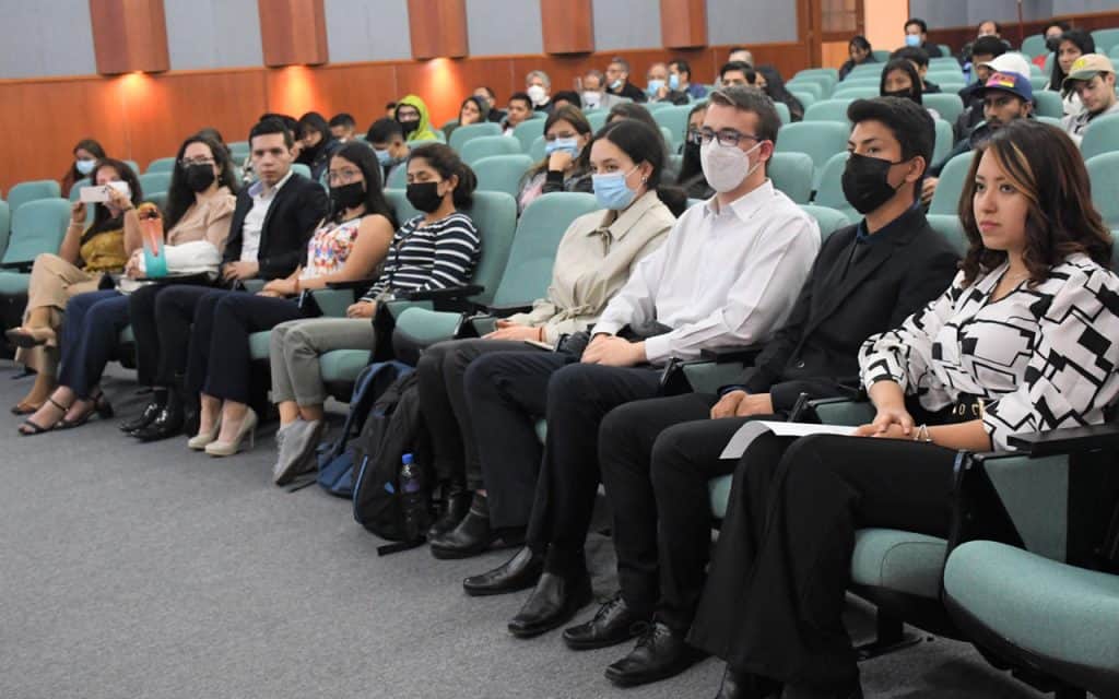 Estudiantes de la UPS Ecuador crean plataforma digital E - ORAs para ...