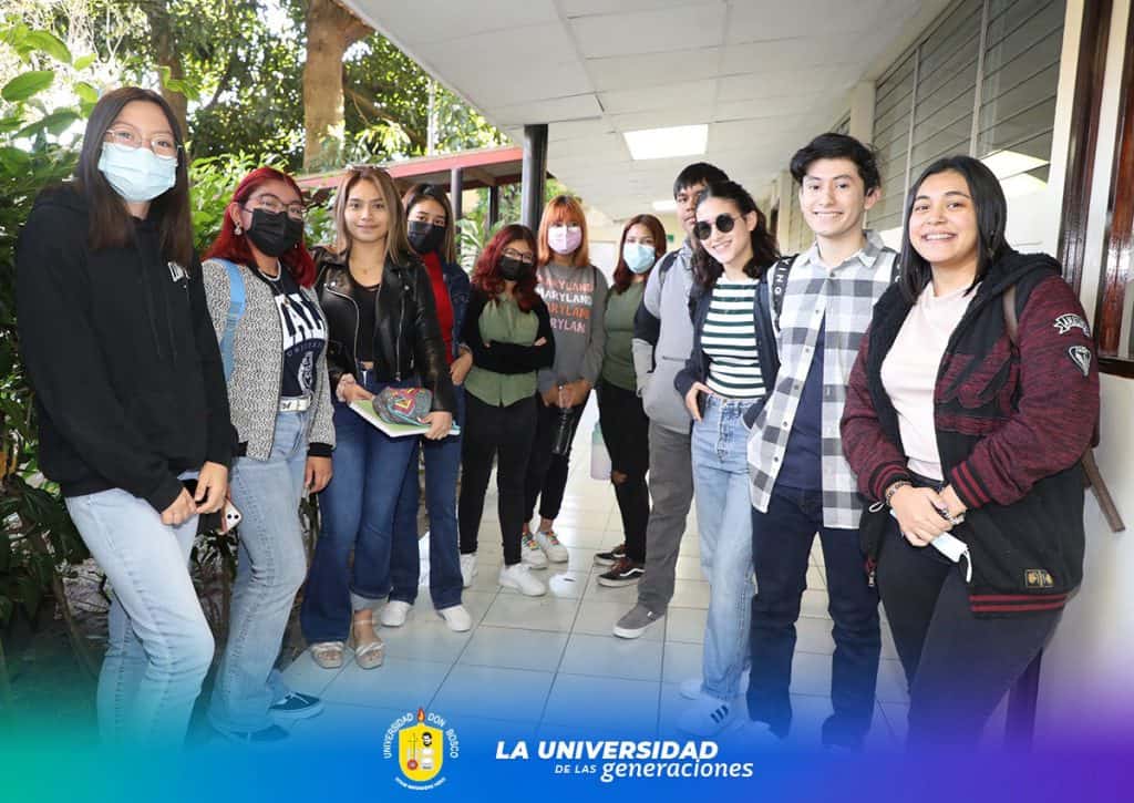 Primer día de clases en la Universidad Don Bosco, El Salvador