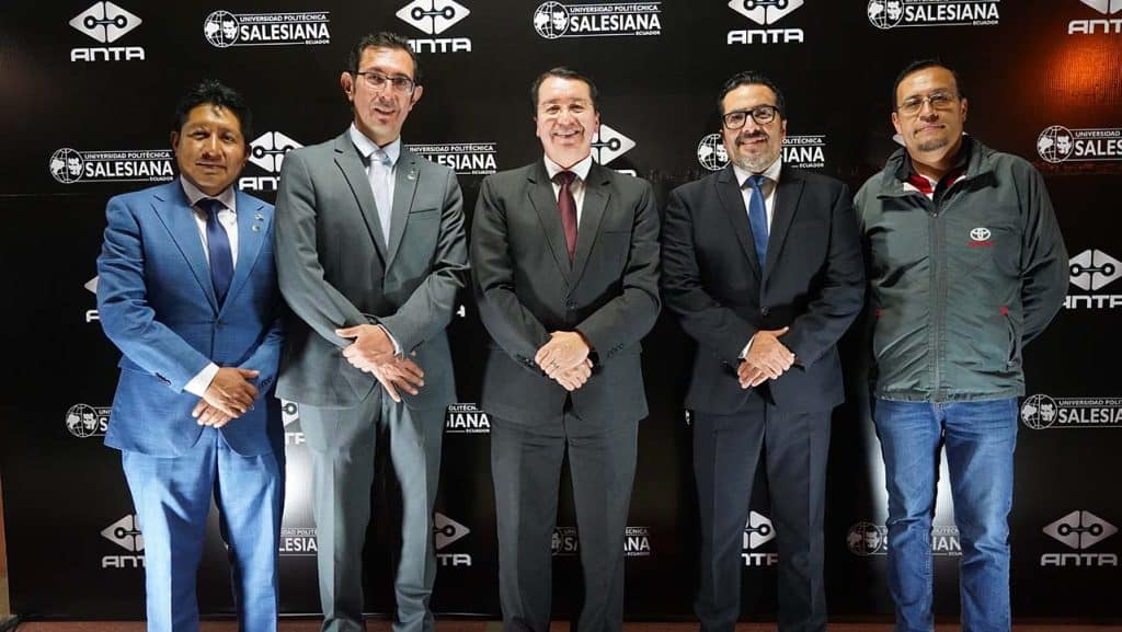 La UPS Ecuador presenta proyecto de investigación ANTA, primer vehículo ...