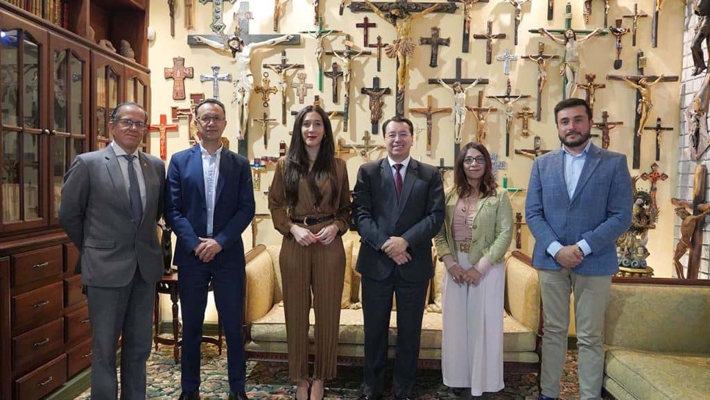 UPS Ecuador recibe la visita destacada de Edelmira Ferri, responsable ...
