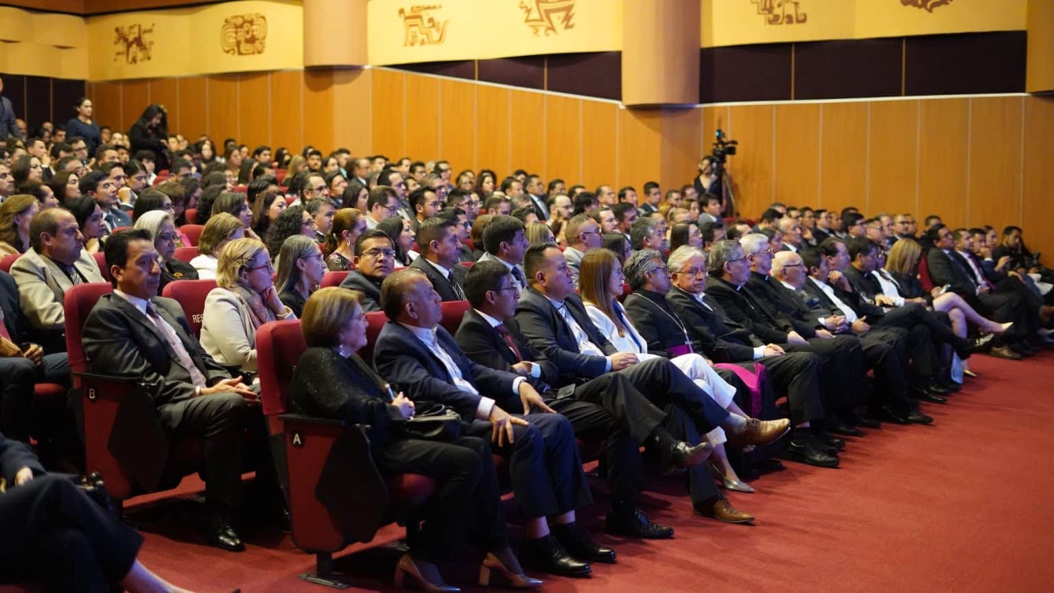 La UPS cumple 30 años mirando al futuro con innovación y transformación ...
